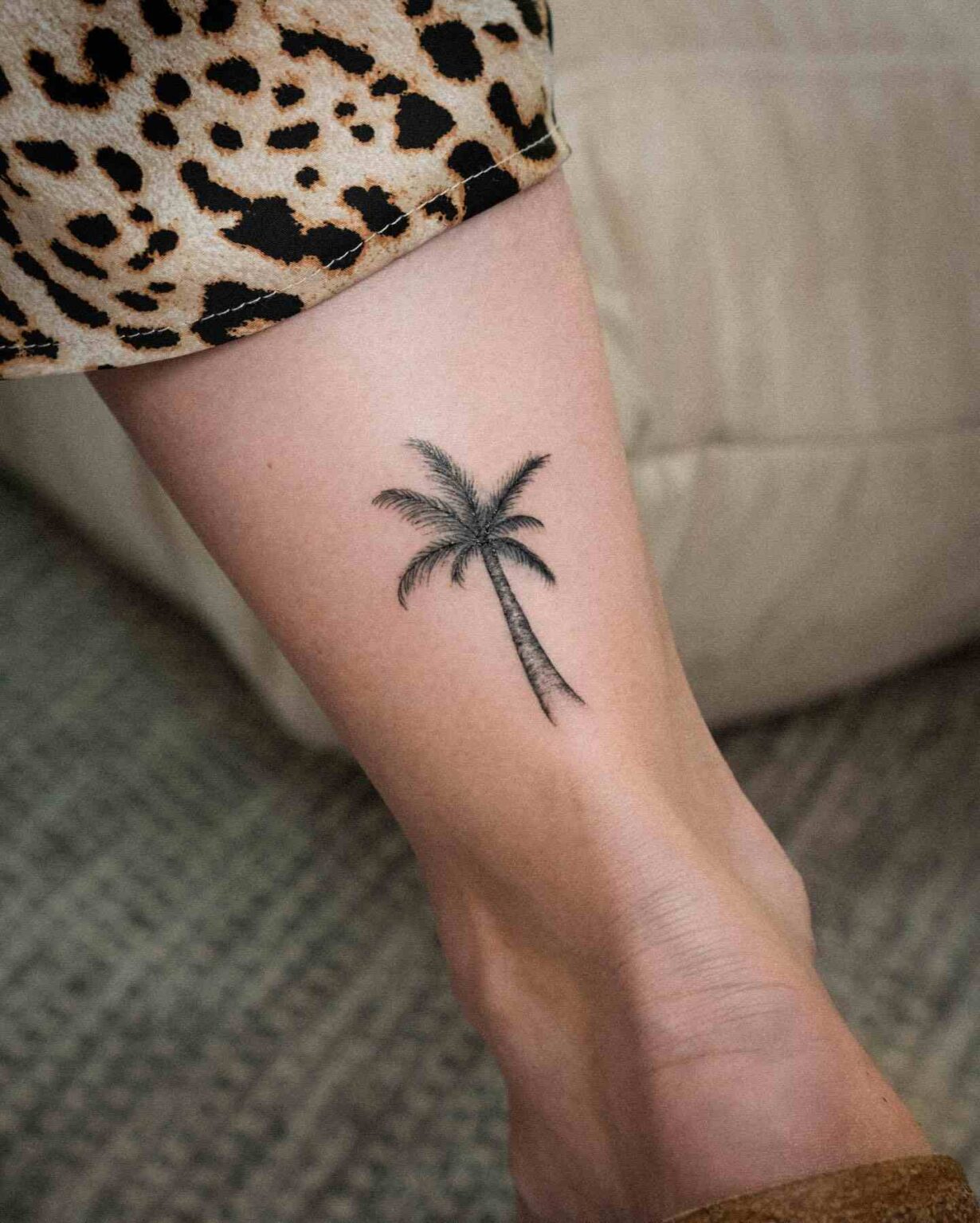 25 Refreshing Palm Tree Tattoo Ideas - Calming Beachy Vibe Tattoo Ideas ...