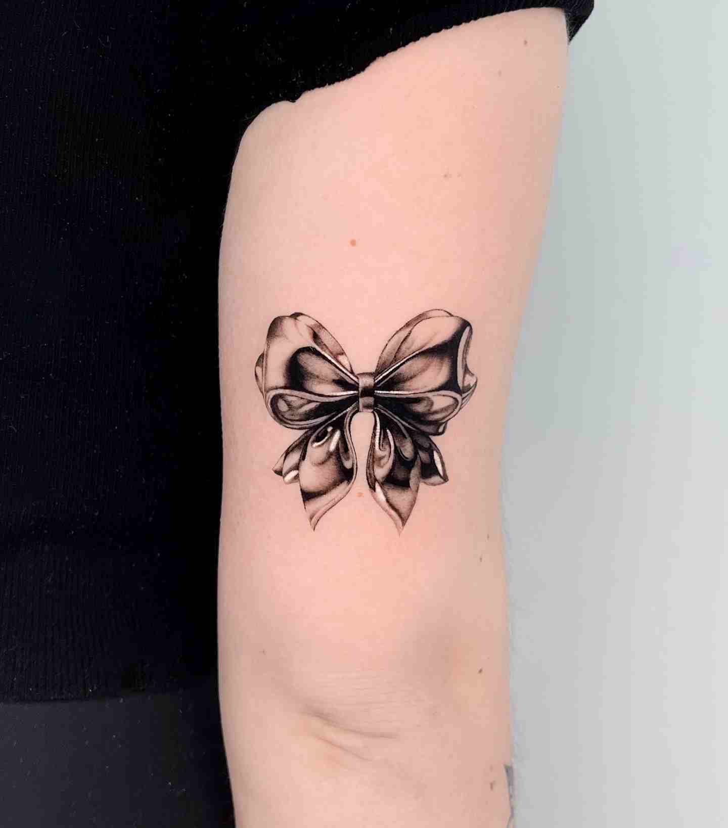 30+ Most Beautiful Bow Tattoo Designs for Women - Tattoo Imprints